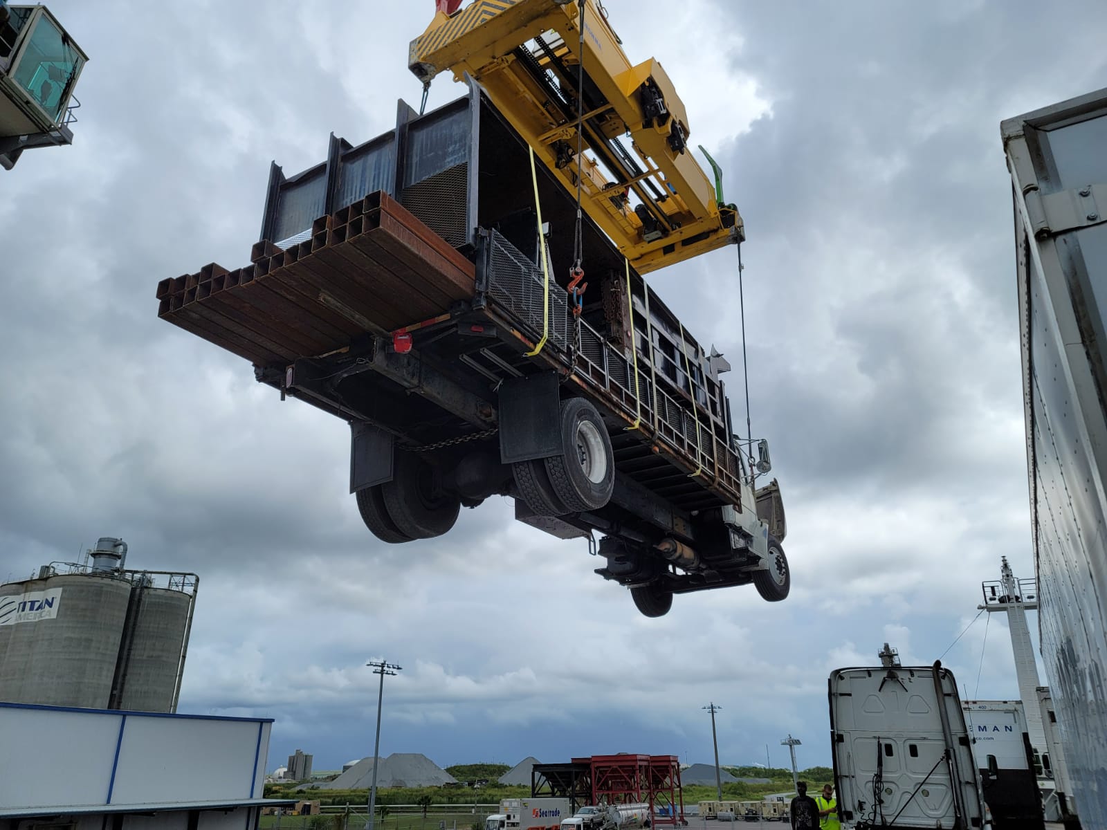 OOG SHIPPING SERVICE TO EL SALVADOR - Cargomax International Inc.